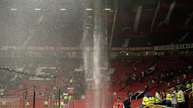 Old Trafford Bocor hingga Banjir saat Man Utd vs Arsenal, Bandingkan Biaya Pembangunannya dengan ...