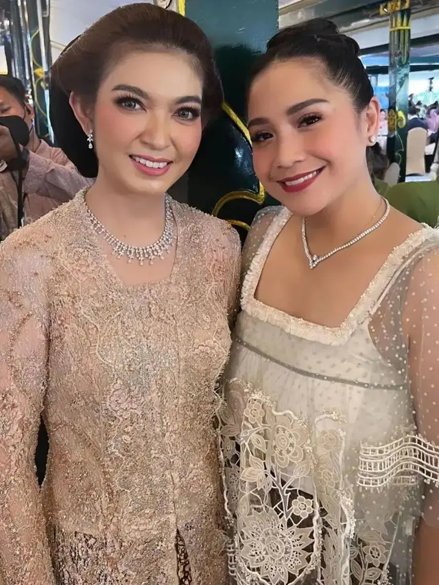 6 Potret Nagita Slavina dan Selvi Ananda yang Kini jadi Bestie, Kerap Tampil Kompak saat ...