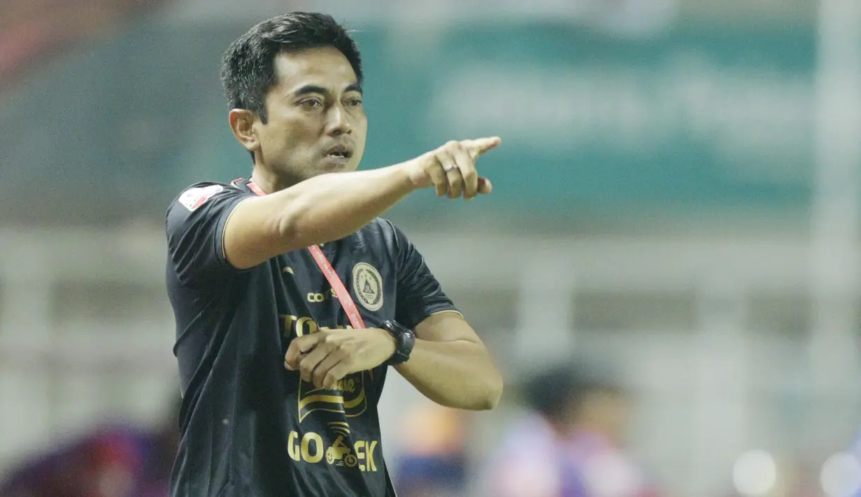 Foto: 5 Pelatih BRI Liga 1 2022-2023 yang Aman dari Pemecatan - Indonesia Bola.com