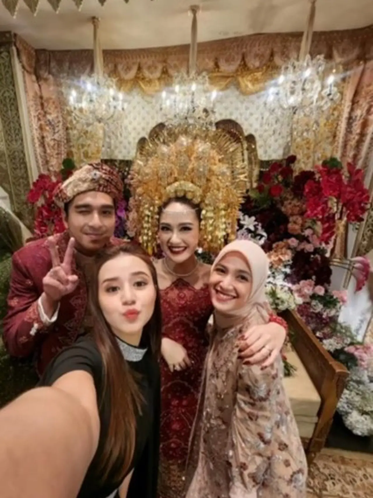 6 Potret Artis di Pernikahan Salshabilla Adriani dan Ibrahim Risyad, Vidi Aldiano Sang Duta ...