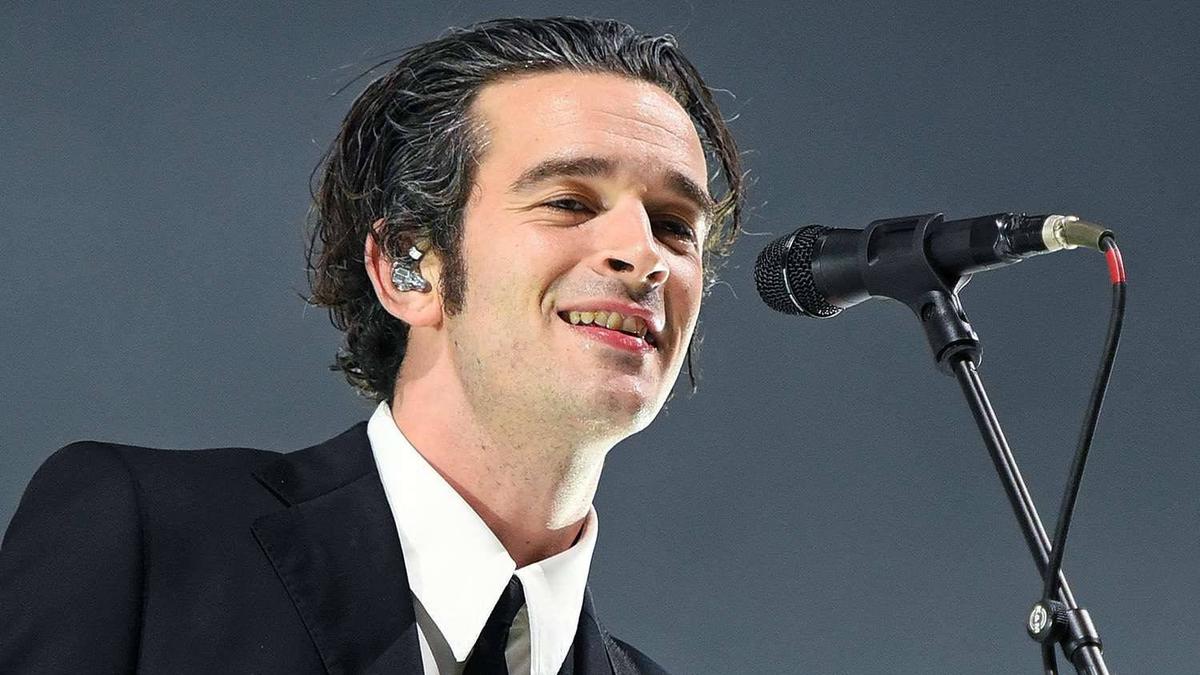 Profil Matty Healy, Vokalis Band The 1975 yang Dikabarkan Kencan dengan ...