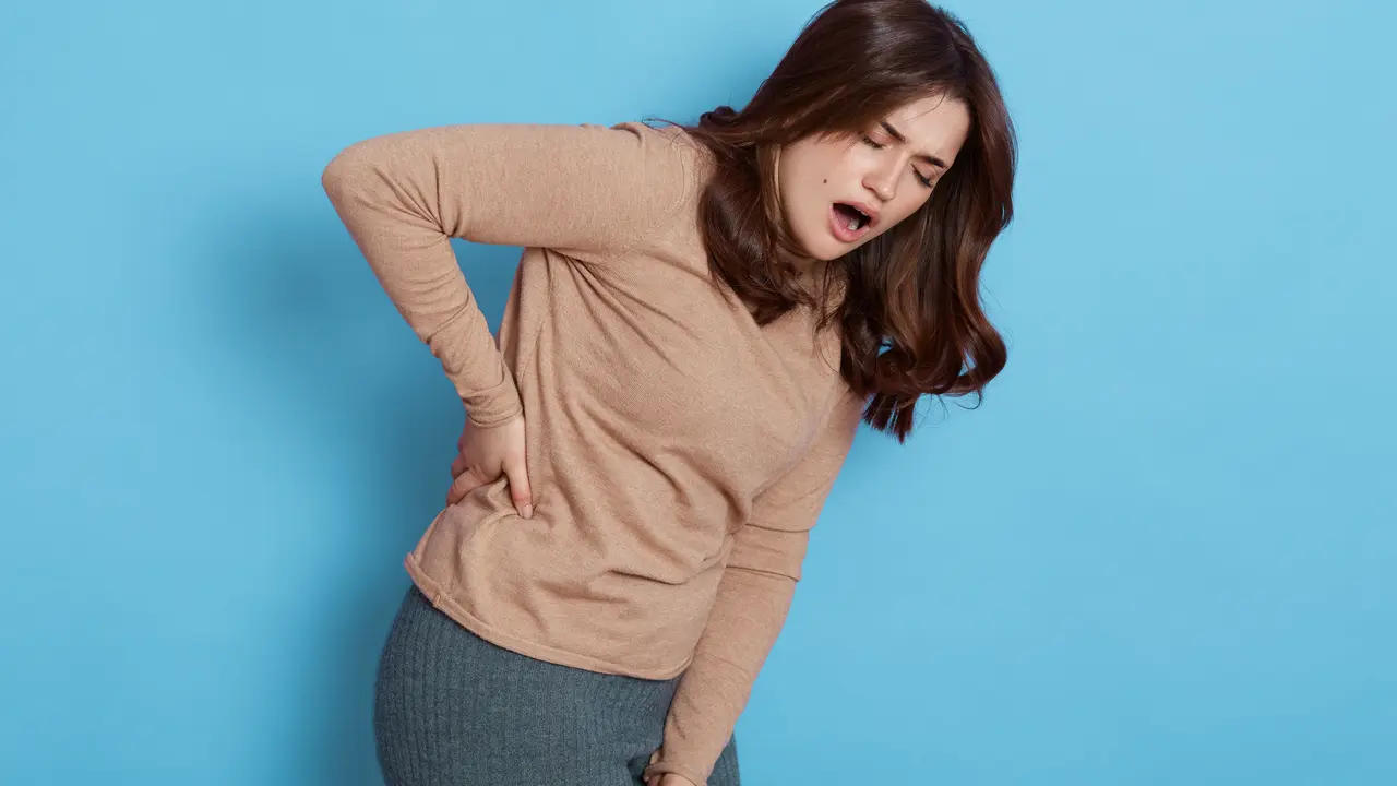 8 Cara Mudah Memperbaiki Postur Tubuh yang Bungkuk Agar Tegap ...