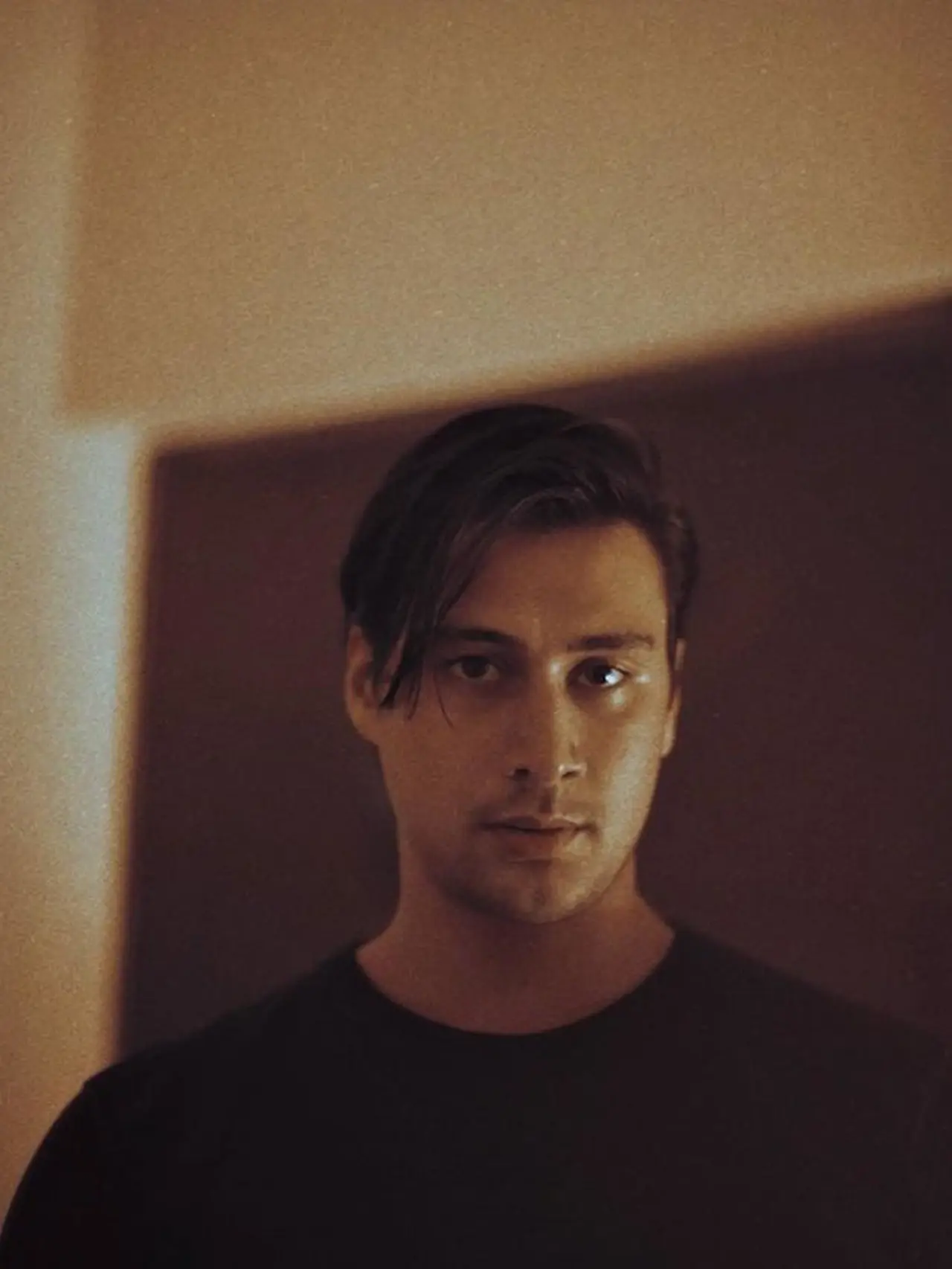 4 Potret Daniel Adnan dengan Rambut Baru Setelah Jadi Suami Tara Basro ...