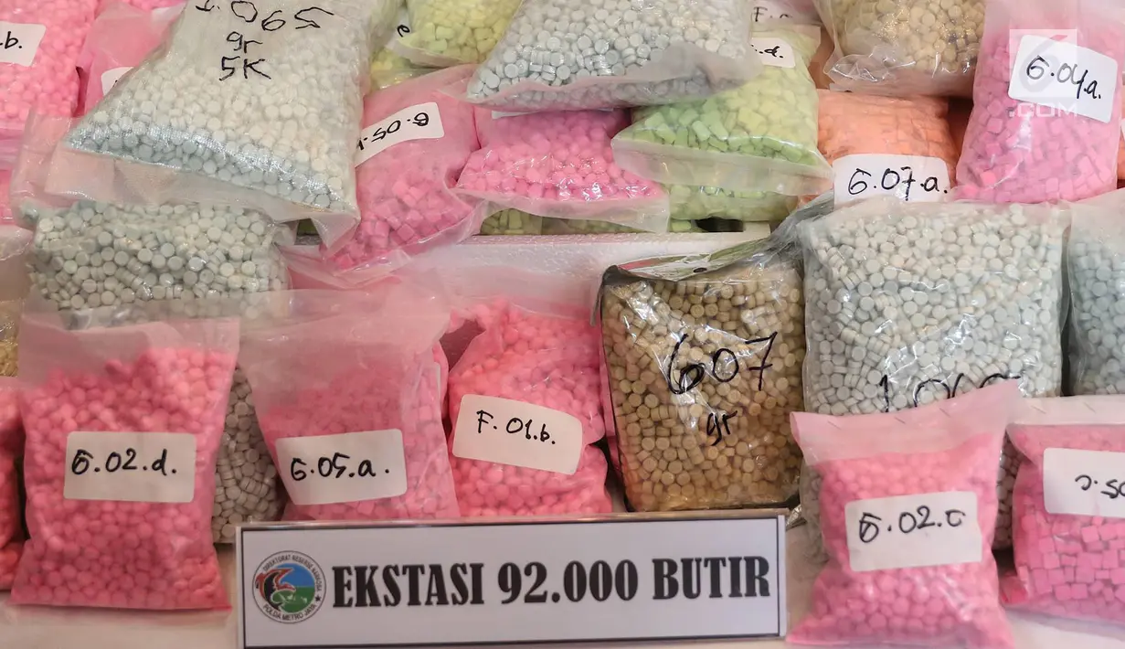 FOTO: Kapolda Metro Jaya Musnahkan Narkoba Hasil Sitaan - Foto Liputan6.com