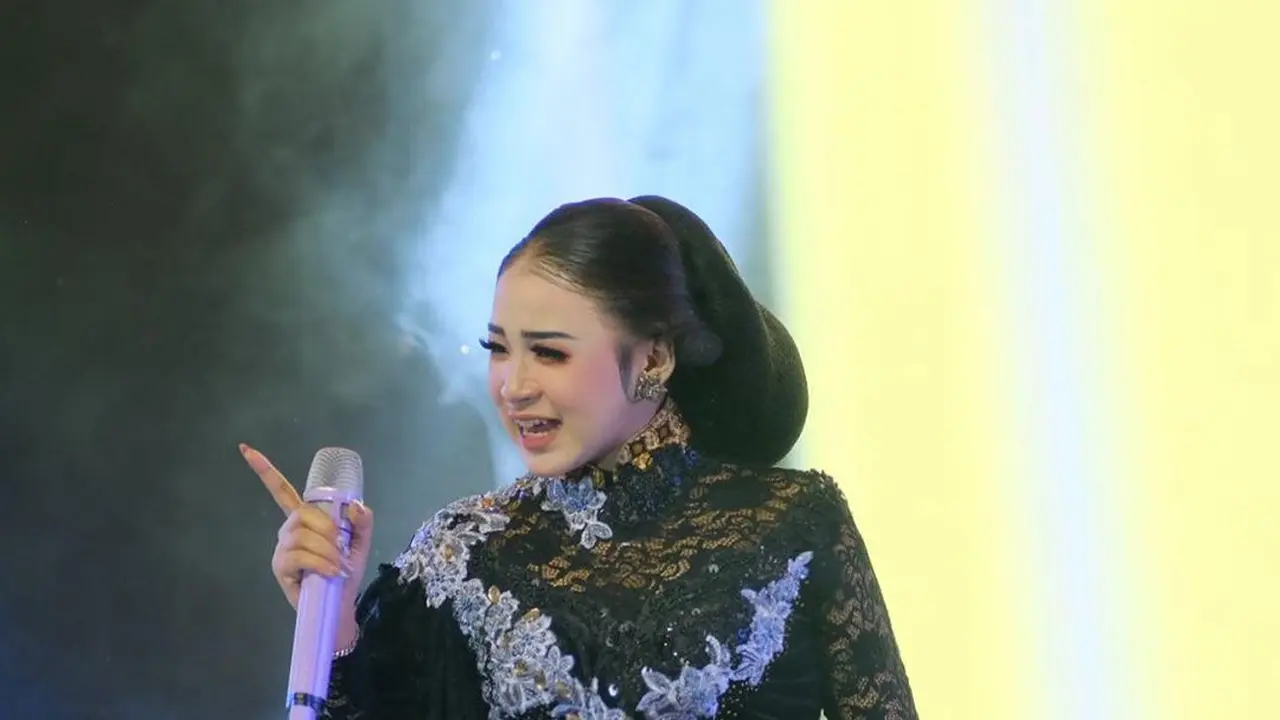 Tumbuh Jadi Remaja Cantik, Begini Kabar Terbaru Sinden Cilik Niken Salindry yang Viral Karena ...