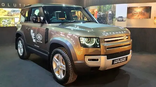 Land Rover Indonesia Hadirkan Mini Showroom Bertemakan Film Terbaru ...