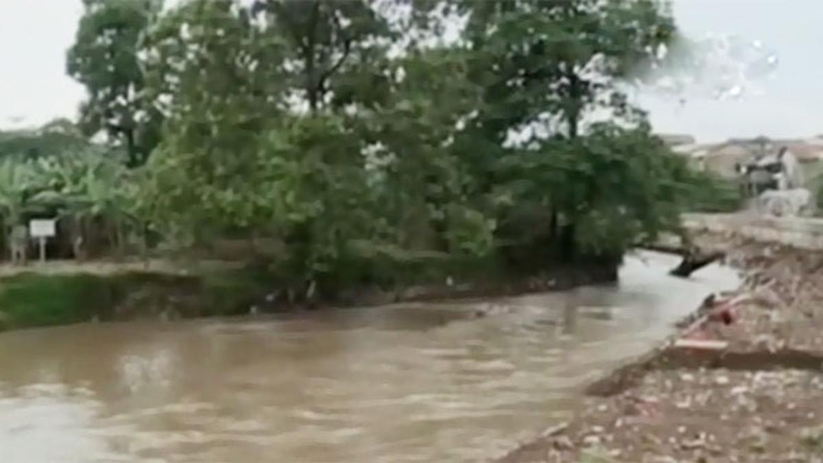 Pemprov DKI Pasang Alat Pendeteksi Dini Banjir - Video Liputan6.com