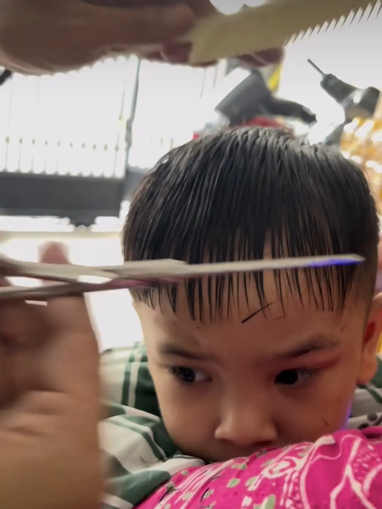 5 Potret Keberanian Gala Sky Saat Potong Rambut, Netizen Sebut Anak ...