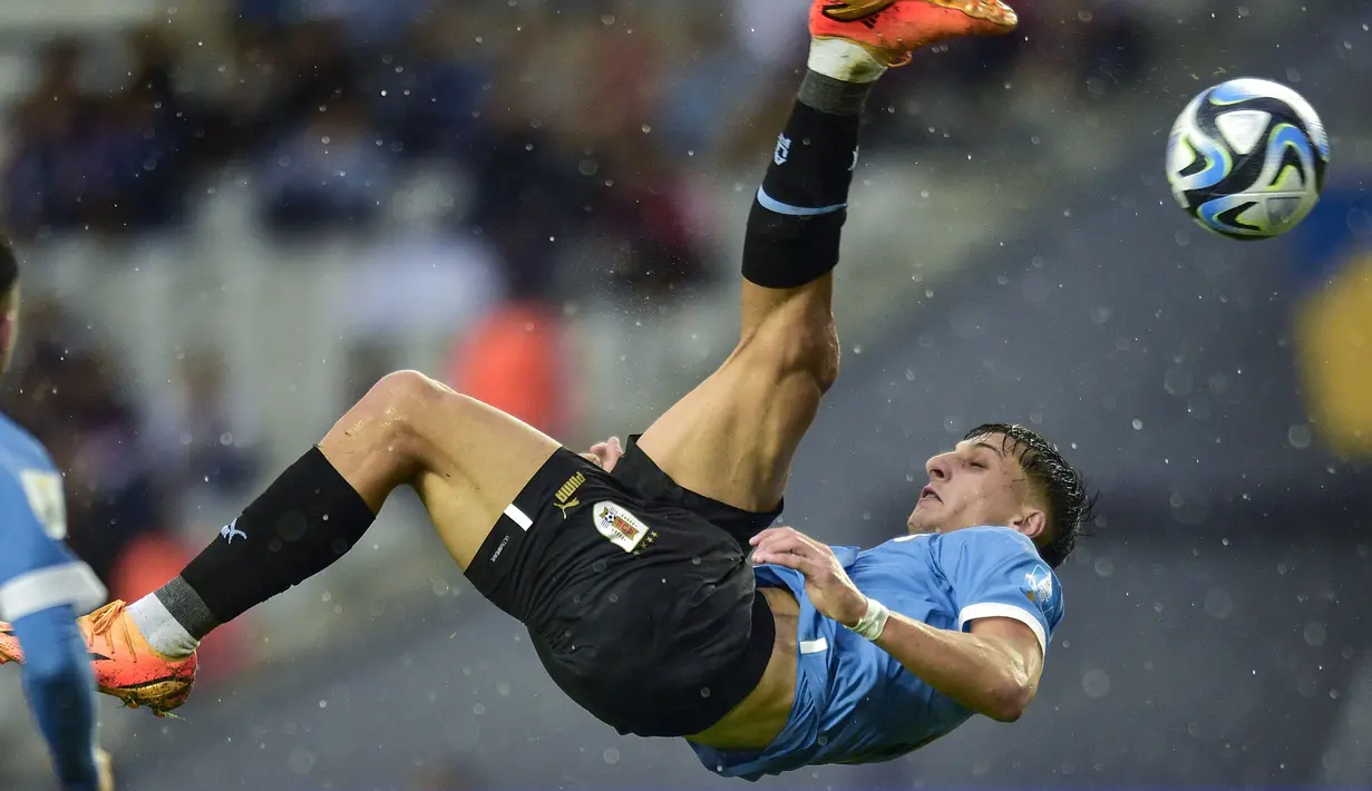 Foto: Hampir Berakhir dengan Skor Imbang, Begini Sengitnya Laga Inggris Melawan Uruguay di Piala ...