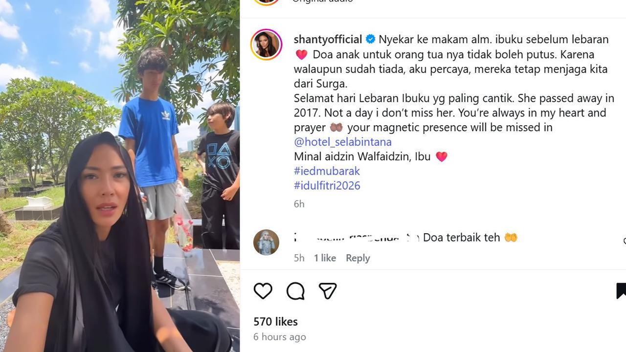 Shanty Nyekar ke Makam Ibunda Jelang Lebaran: Doa Anak untuk Orang Tua ...