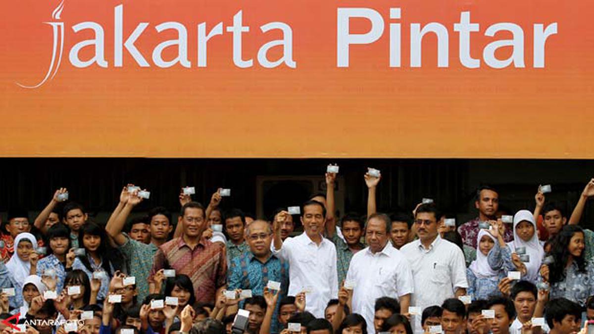 Jokowi Bentuk Tim Rahasia Pengawas KJP - News Liputan6.com