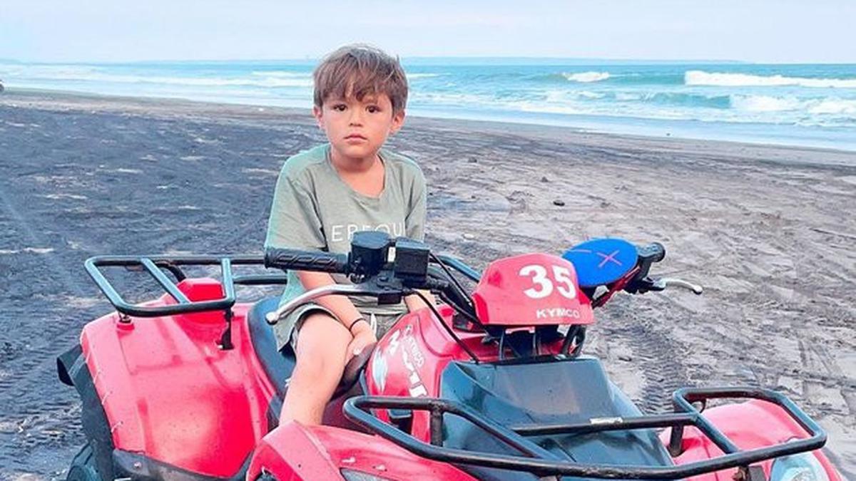 5 Potret El Barack dengan Potongan Rambut Baru yang Menggemaskan ...