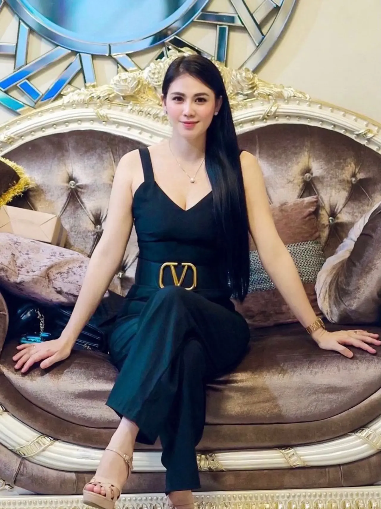 Sheline Zeina jadi Kepala Sekolah Cantik dan Penyanyang di Sinetron ...