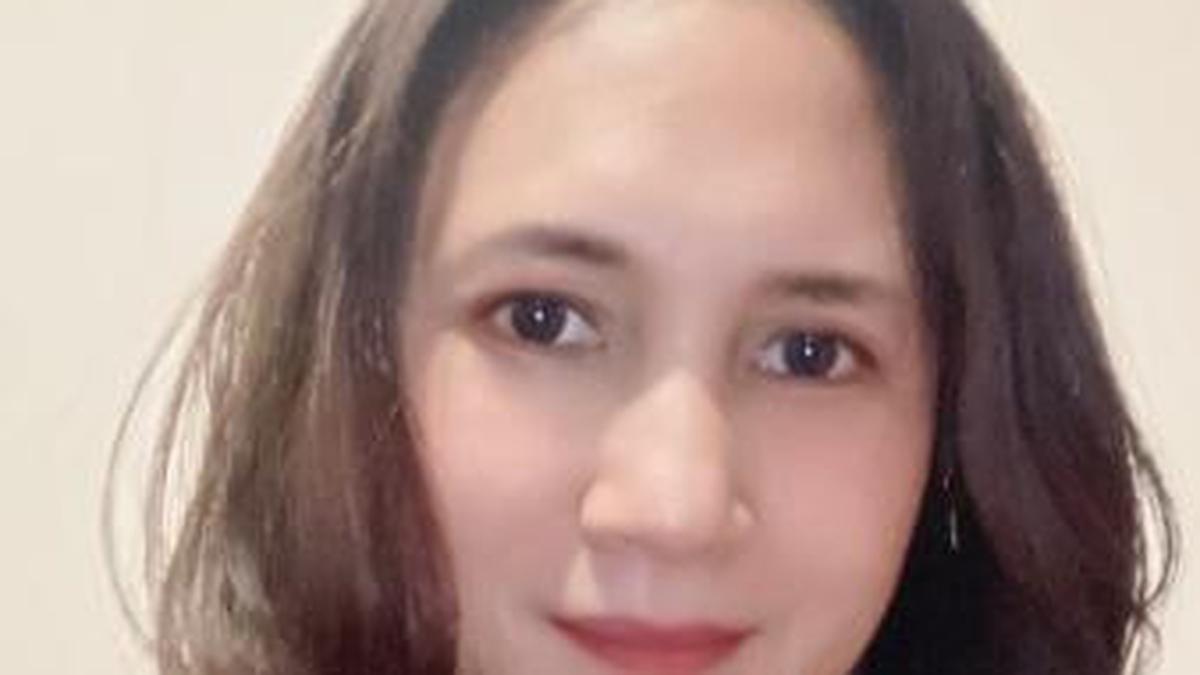 Dina Subono Ingin Lepas Dari Nama Besar Ayah, Akui Ingin Menulis ...