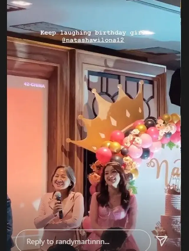 6 Potret Pesta Ulang Tahun ke-23 Natasha Wilona Bertema Barbie, Verrell Bramasta Turut Hadir ...