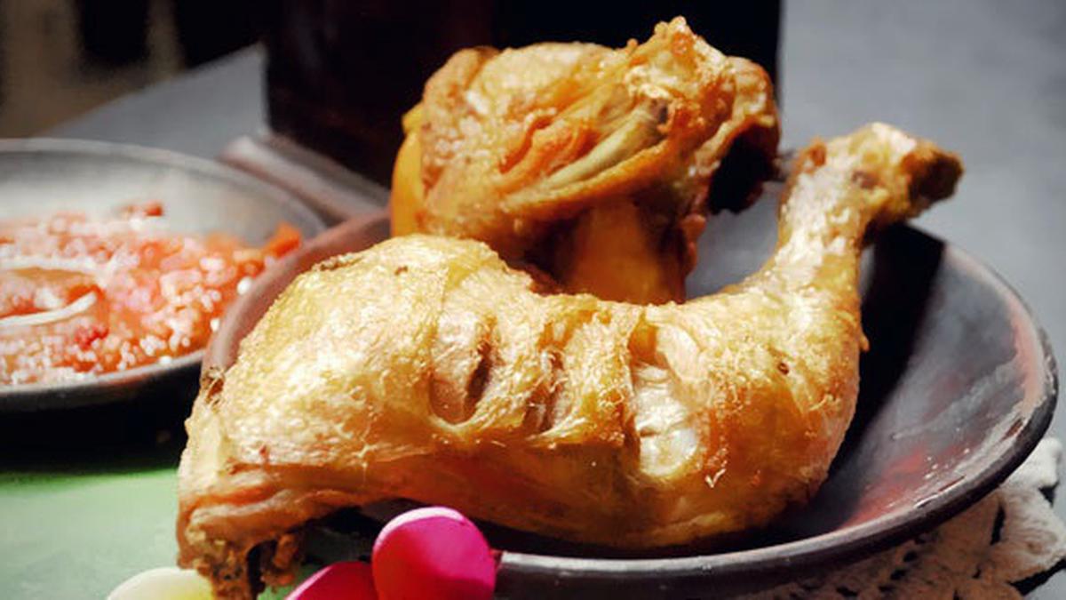 Resep Ayam Penyet Sambal Tomat Super Pedas - Lifestyle Fimela.com