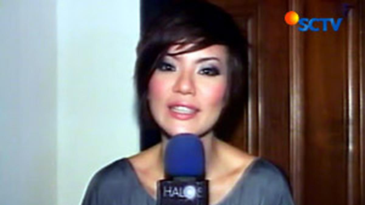 Aline dan Ayik Tetap Dekat