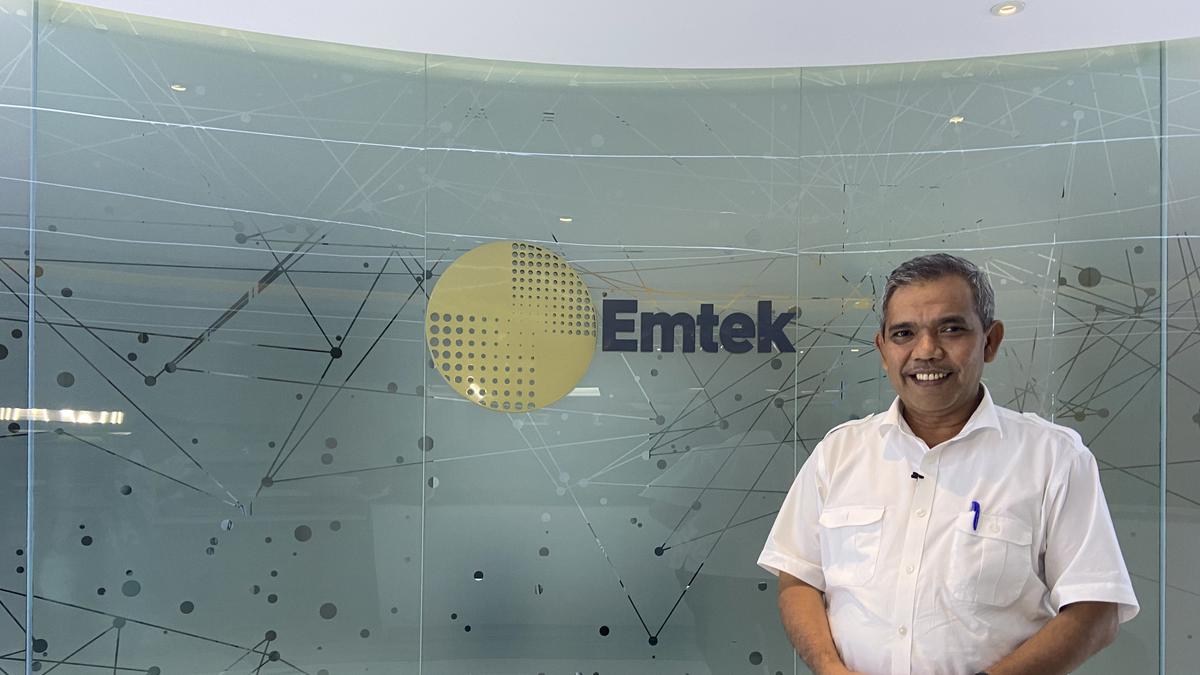 Bersama EMTEK, Kabupaten Kampar Siap Helat Songket International ...