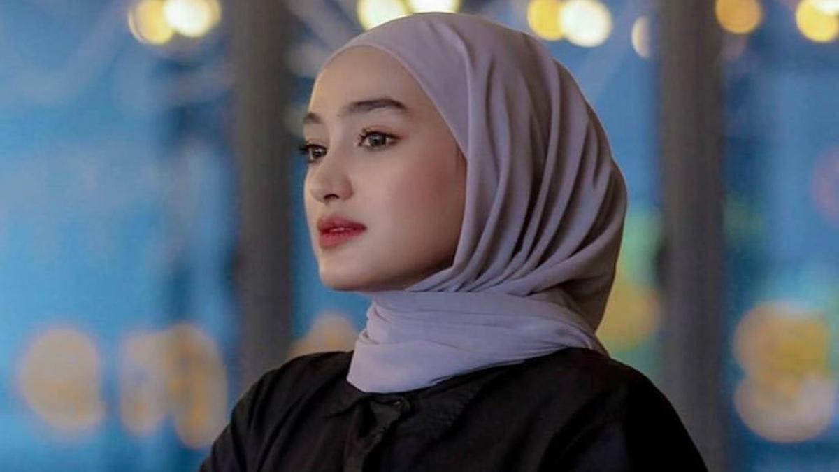 6 Potret Cantik Pacar Baru Sule, Santyka Fauziah yang Berparas Bule dan Keturunan Arab - Photo ...