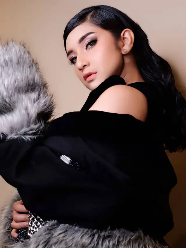 Masih Single, Ini 7 Potret Bianca Liza yang Mengaku Tolak Pria Kaya ...