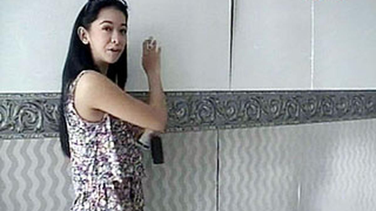 Rumah Baru Poppy Bunga Masih Dibangun - ShowBiz Liputan6.com