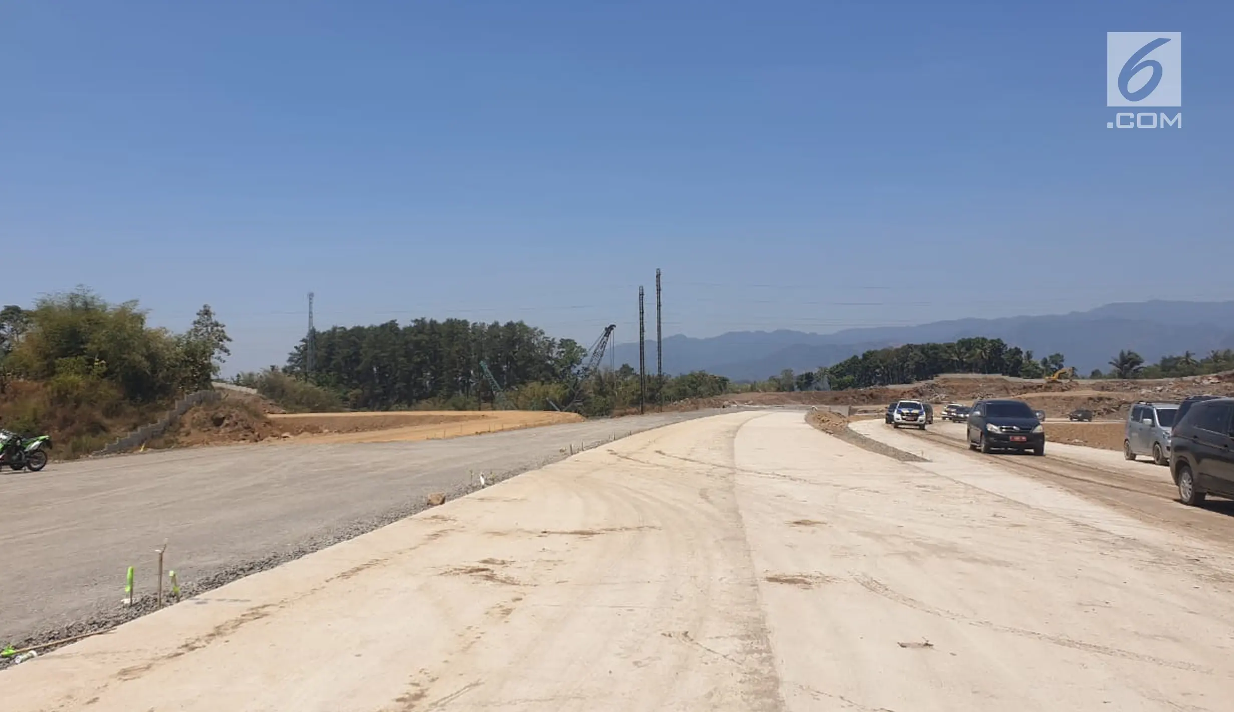 FOTO: Beroperasi 2020, Begini Penampakan Tol Cisumdawu Sekarang - Foto Liputan6.com