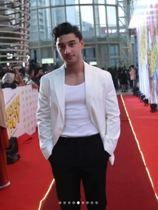 Sinopsis Catatan Si Boy dan Profil 5 Bintangnya, Angga Yunanda - Syifa ...