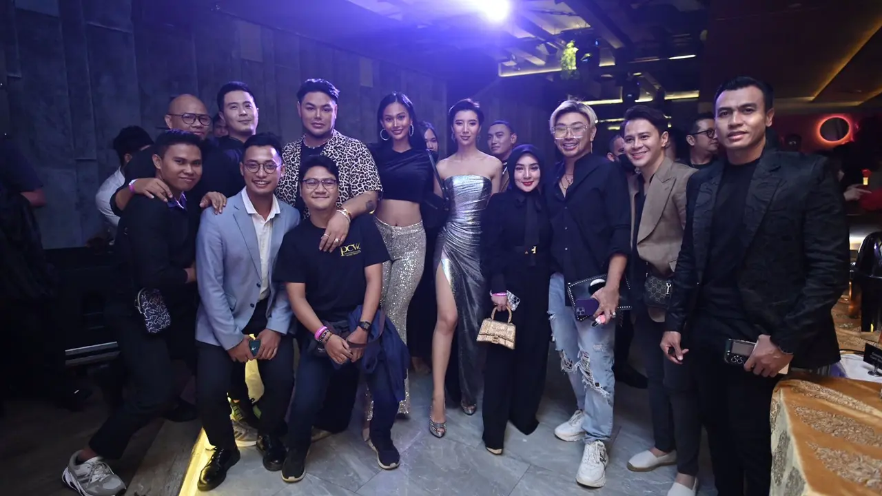 Ivan Gunawan Merancang Desain Botol Kaca Melalui Kolaborasi Bersama ...