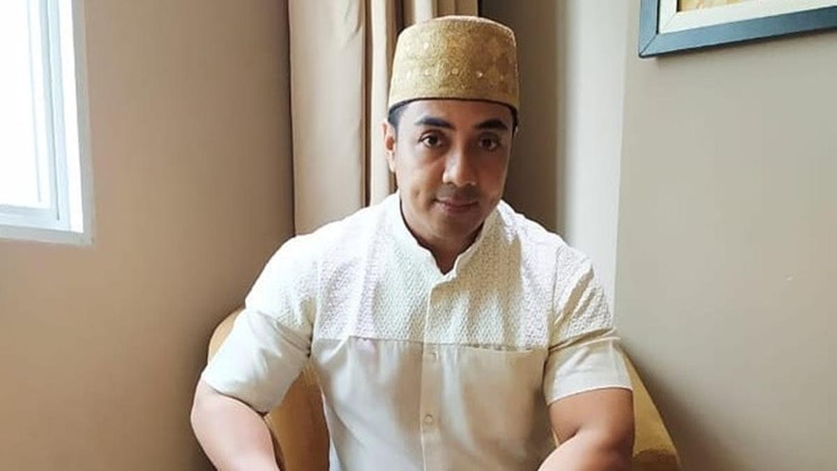 Jadi Sorotan, Ini 7 Potret Ustaz Riza Muhammad saat Olahraga - Hot ...