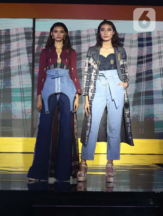 Gelar Fashion Show di Festival 6, Putroh Ramadhan Angkat Pesona Tenun ...