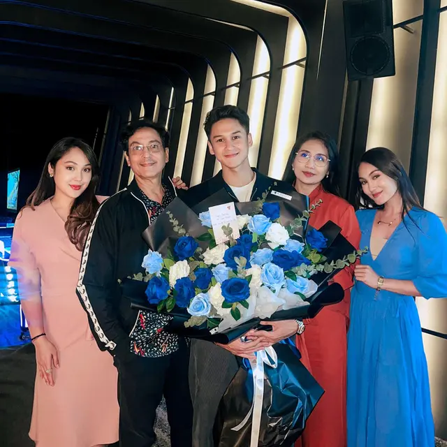 Makin Mesra, Ini 7 Momen Ultah Antonio Blanco Jr Bareng Zoe Abbas ...