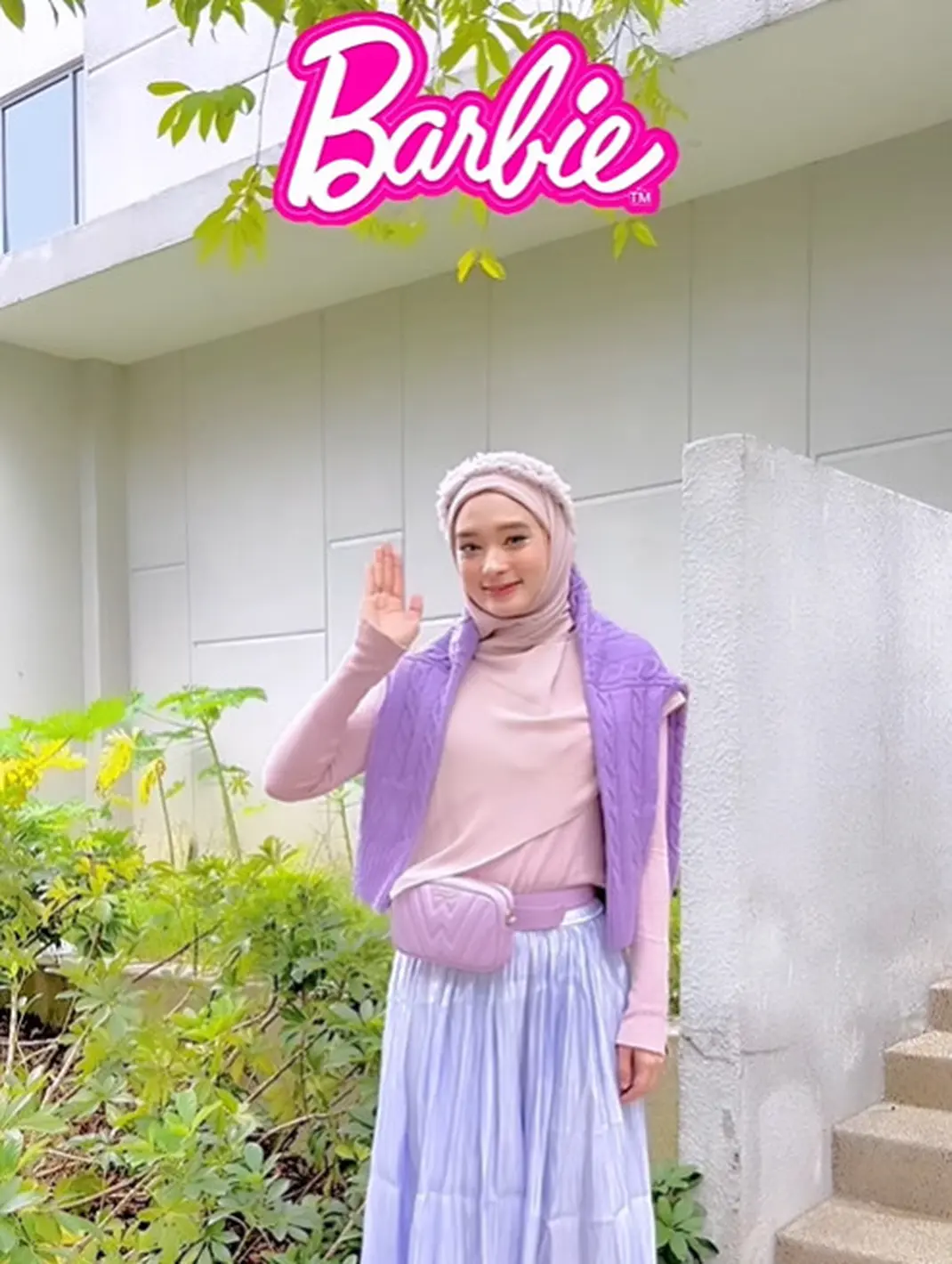 6 Outfit ala Barbie dari Inara Rusli, Inspirasi untuk Perempuan Berhijab