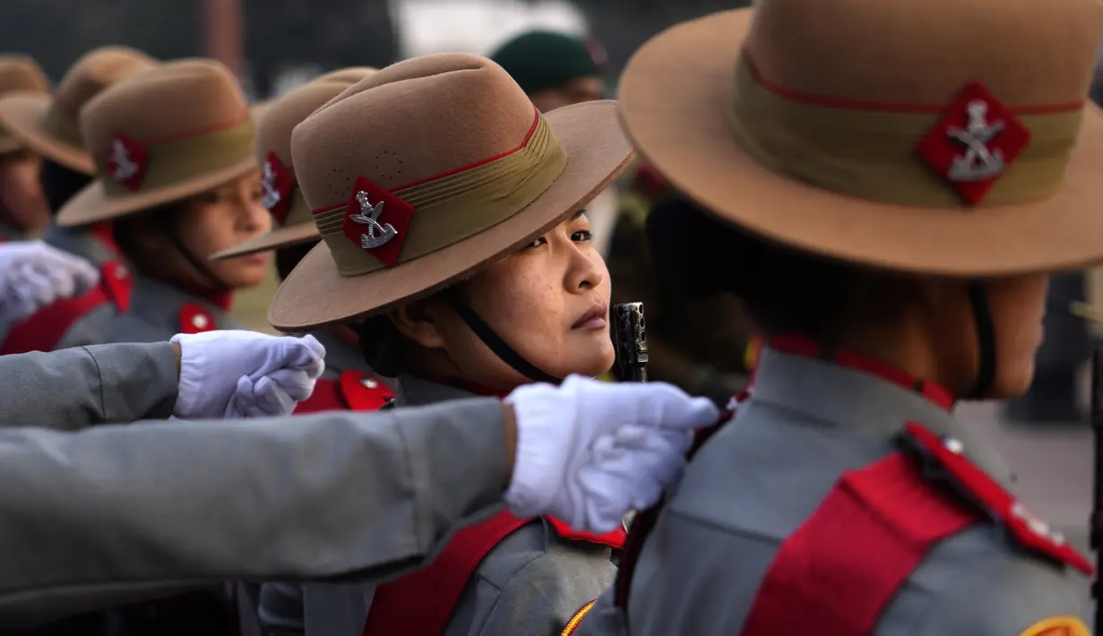Latihan Parade Militer Jelang Perayaan Hari Republik India - Foto ...