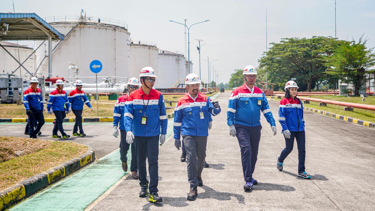 Dirut Pertamina Patra Niaga Gerak Cepat Cek Kesiapan Layanan Avtur di Lapangan - Bisnis Liputan6.com