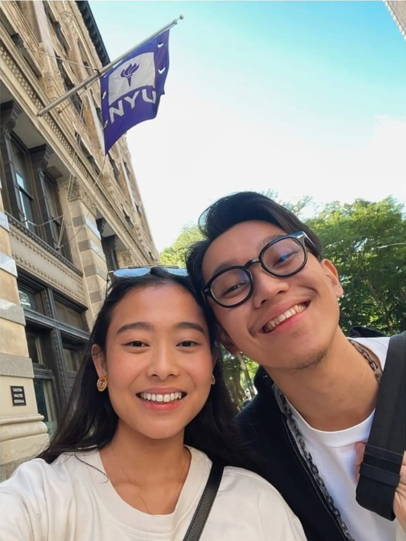 Mengenal Dhika Himawan, Wanita Kreatif yang Bertunangan dengan Brandon ...