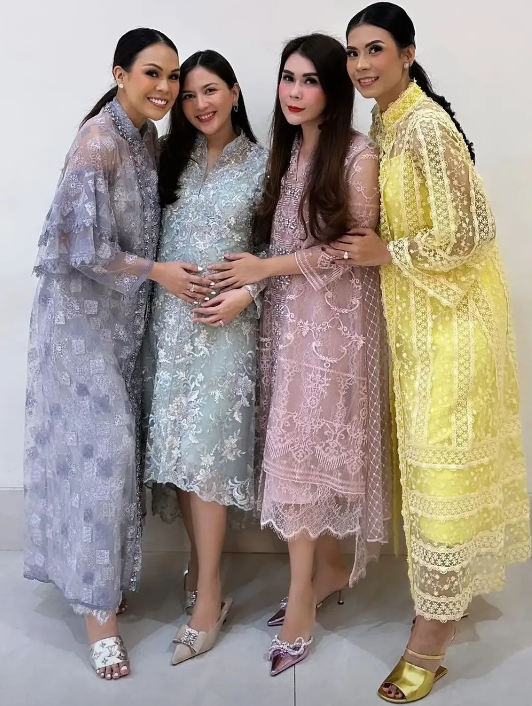 6 Potret Terbaru Gaya Bumil Jessica Mila yang Menggemaskan dengan Baby Bump yang Semakin Besar ...