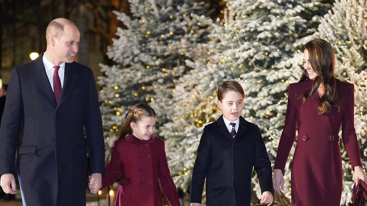 Gaya Matching Burgundy Navy Princess Charlotte-Prince George dan Kate ...