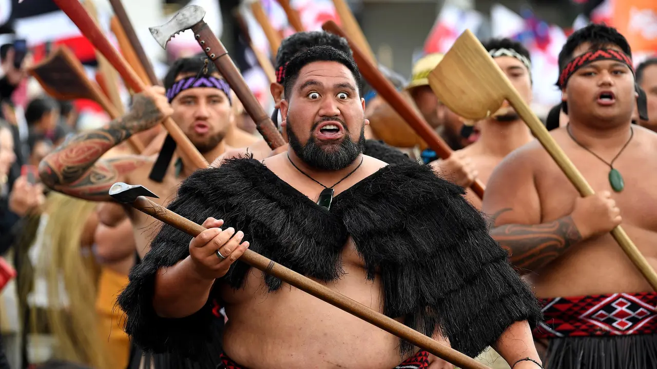 Sejarah Tari Haka, Produk Budaya Suku Maori Selandia Baru - Regional ...