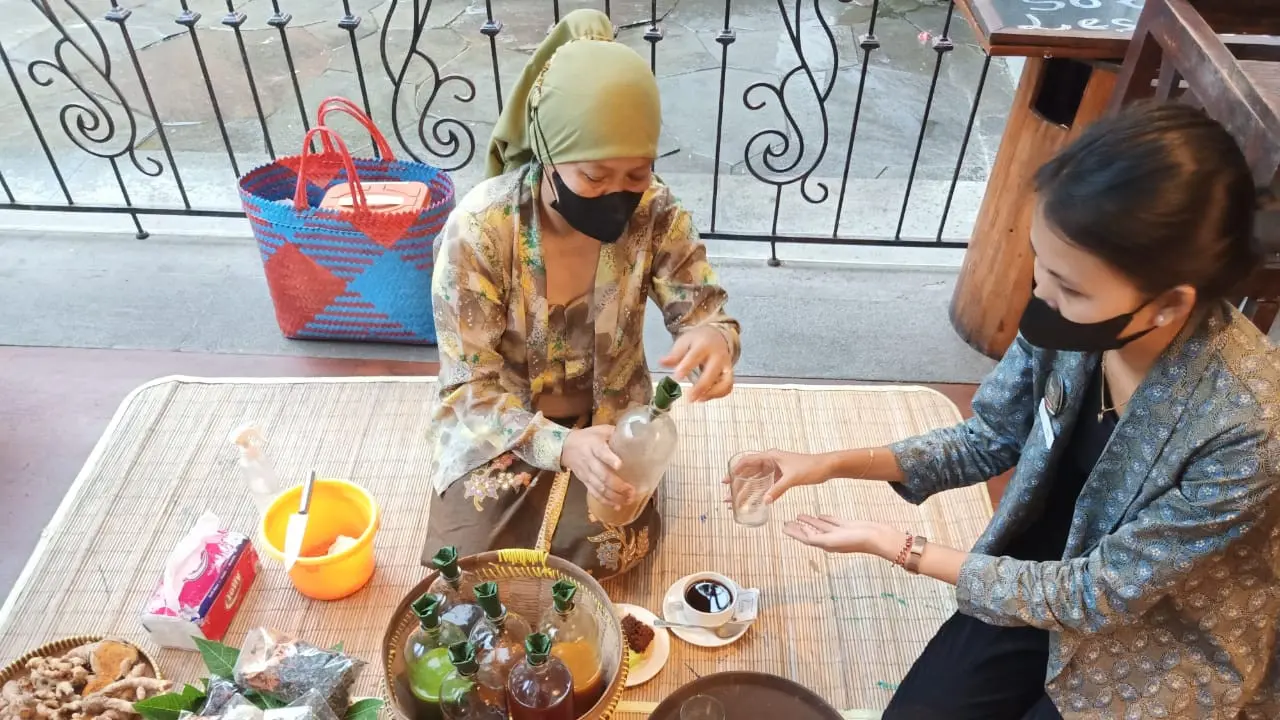 Pojok Jamu Tradisional di Sudut Hotel Bintang Lima, Bikin Penasaran ...