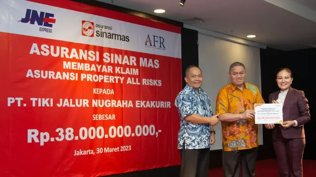 Asuransi Sinar Mas Bayar Klaim Property All Risks Kebakaran Gudang JNE ...