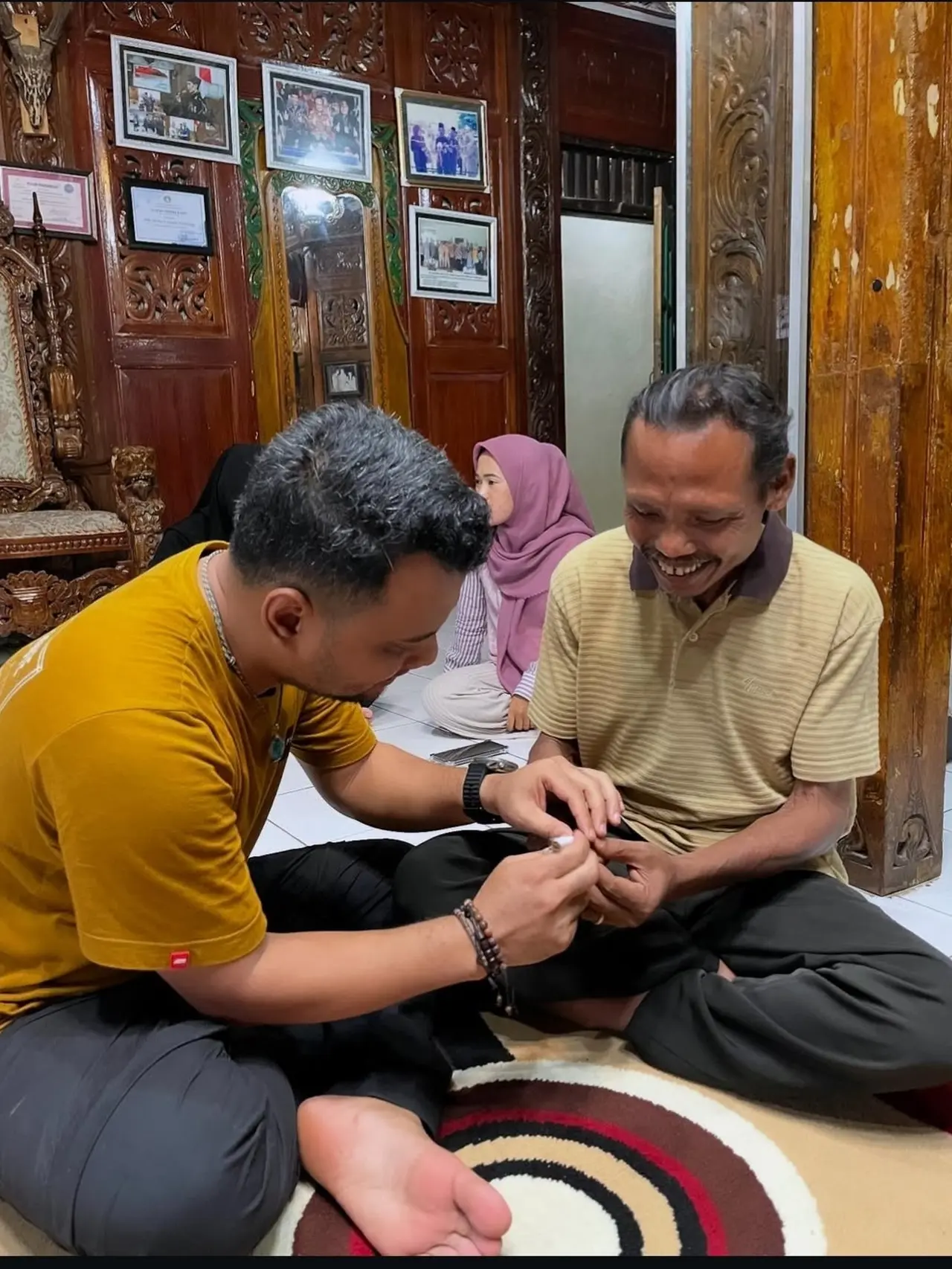 7 Potret Terbaru Sumanto ‘Pemakan Mayat’ Jadi Selebgram, Mulai Kebanjiran Job - Hot Liputan6.com