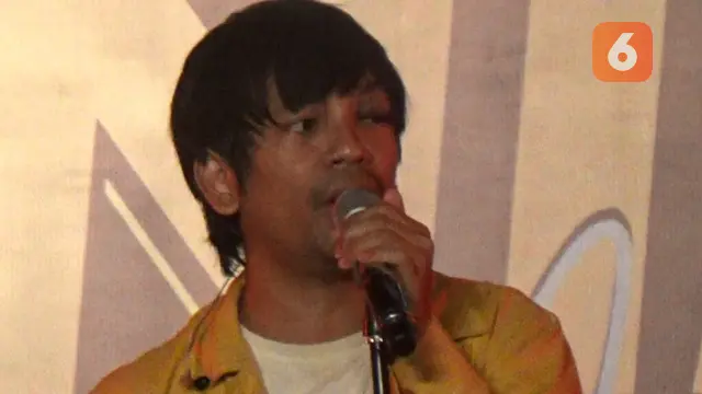 Sempat Kecelakaan, Rian D'masiv Tetap Manggung Hibur Warga Banyuwangi ...