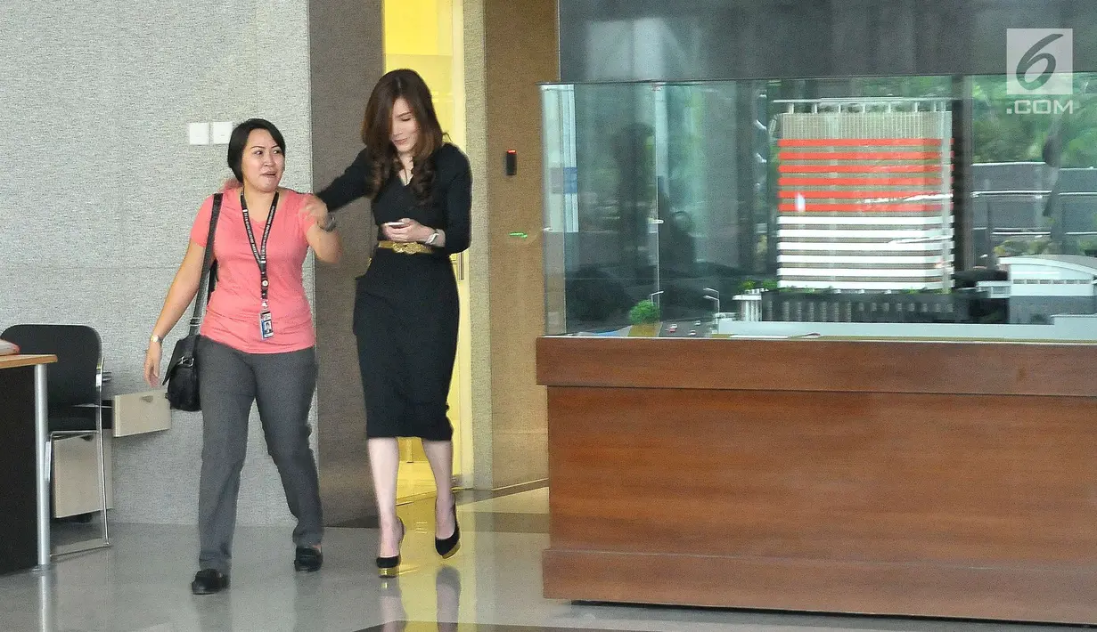 KPK Periksa Istri Andi Narogong - Foto Liputan6.com