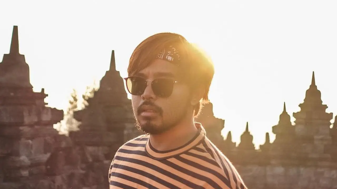 Menjalani profesi dengan penuh semangat ala Febrian, travel bloger yang ...