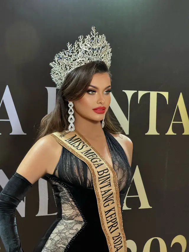 Stevanie Sheldrick Raih Gelar Miss Mega Bintang Kepulauan Riau 2024 ...
