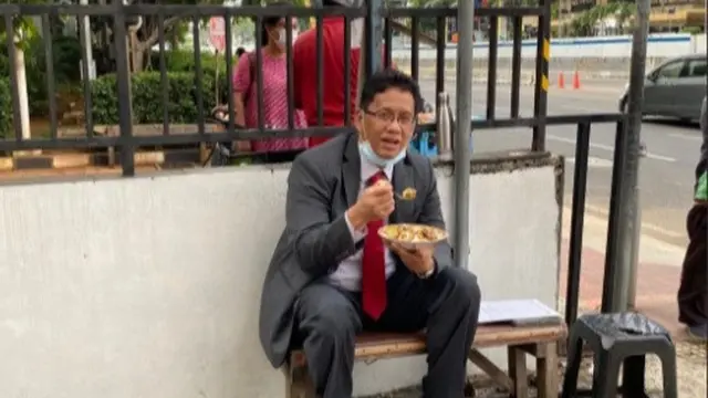 Sisi Lain Menkeu Purbaya Yudhi Sadewa, Ternyata Suka Makan di Pinggir Jalan - Bisnis Liputan6.com