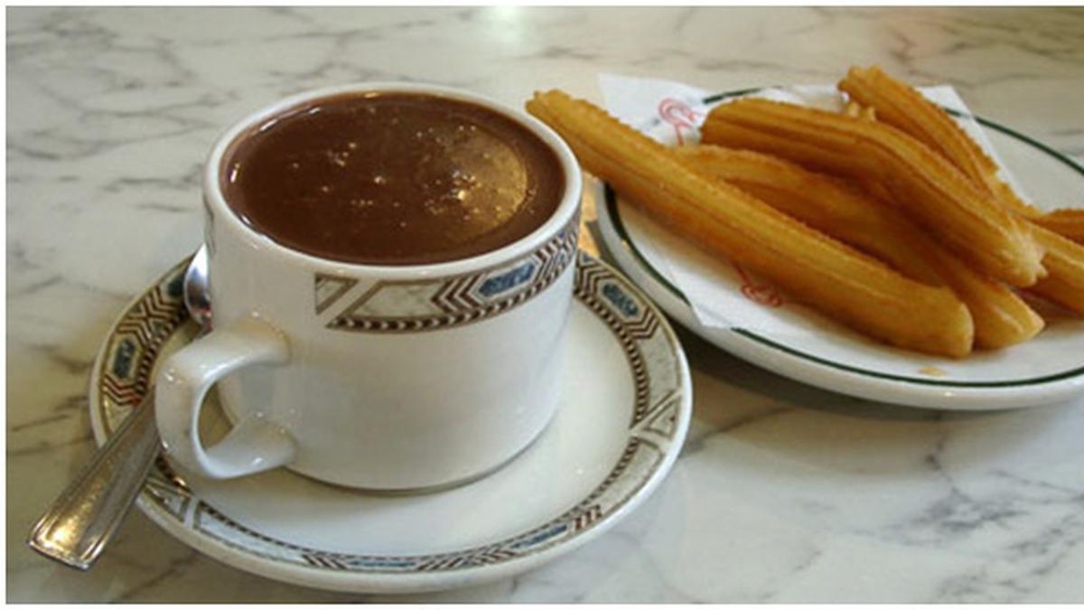 Membuat Coklat Panas Agar Tetap Sehat Dengan Bahan Alami