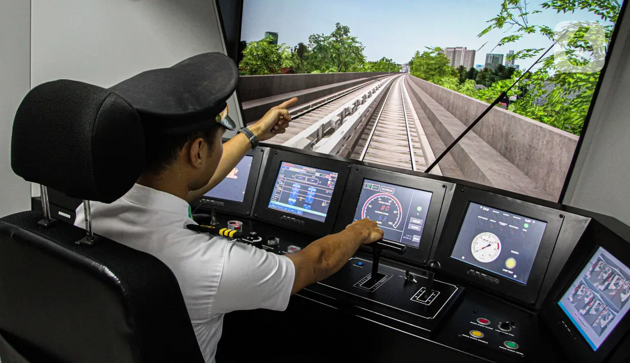 Melihat Penerapan Standar Operasi Masinis LRT Jakarta - Foto Liputan6.com