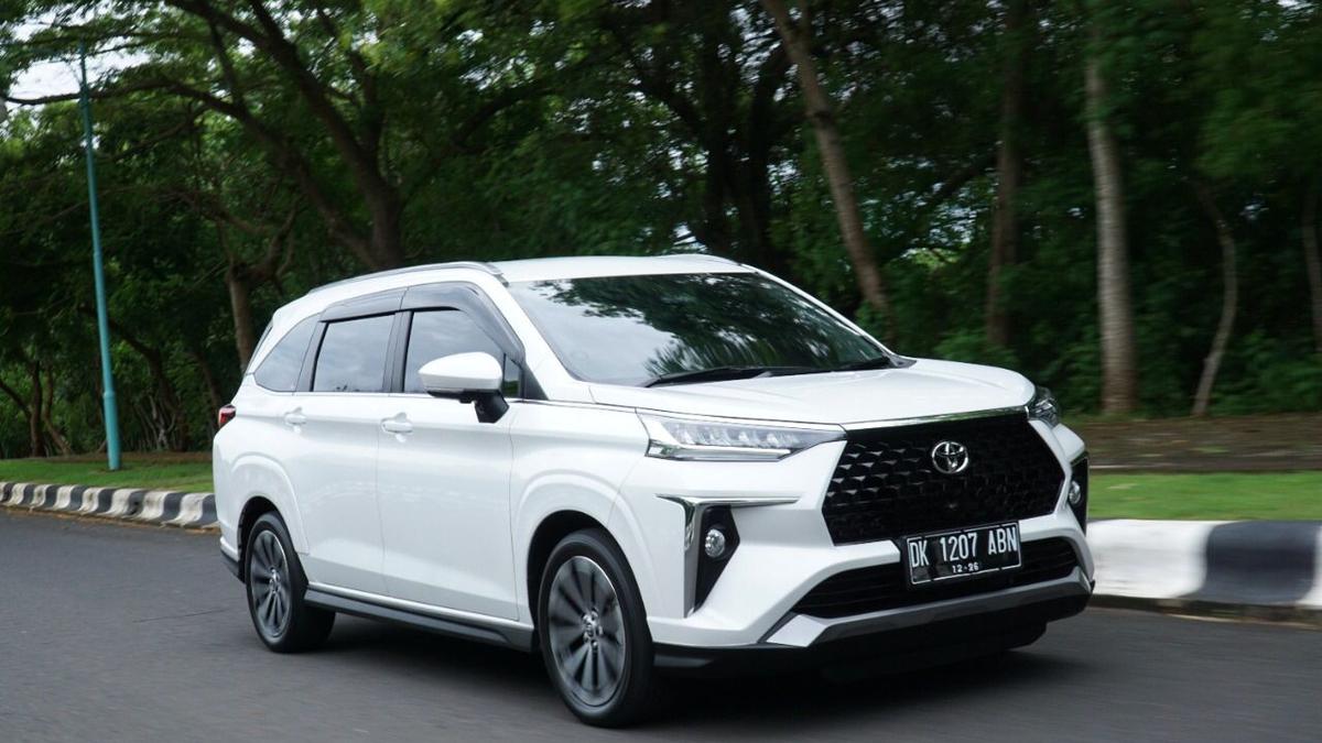 Dibanderol Mulai Rp 251 Juta, Siapa Pembeli Toyota Veloz? - Otomotif ...