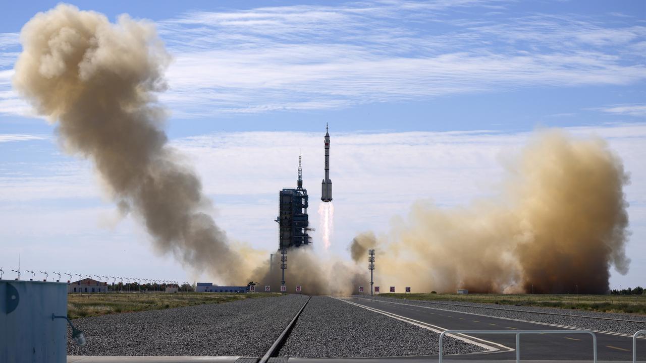 Ledakan Roket China Ciptakan 700 Puing Berbahaya di Orbit, Ancam Ribuan ...